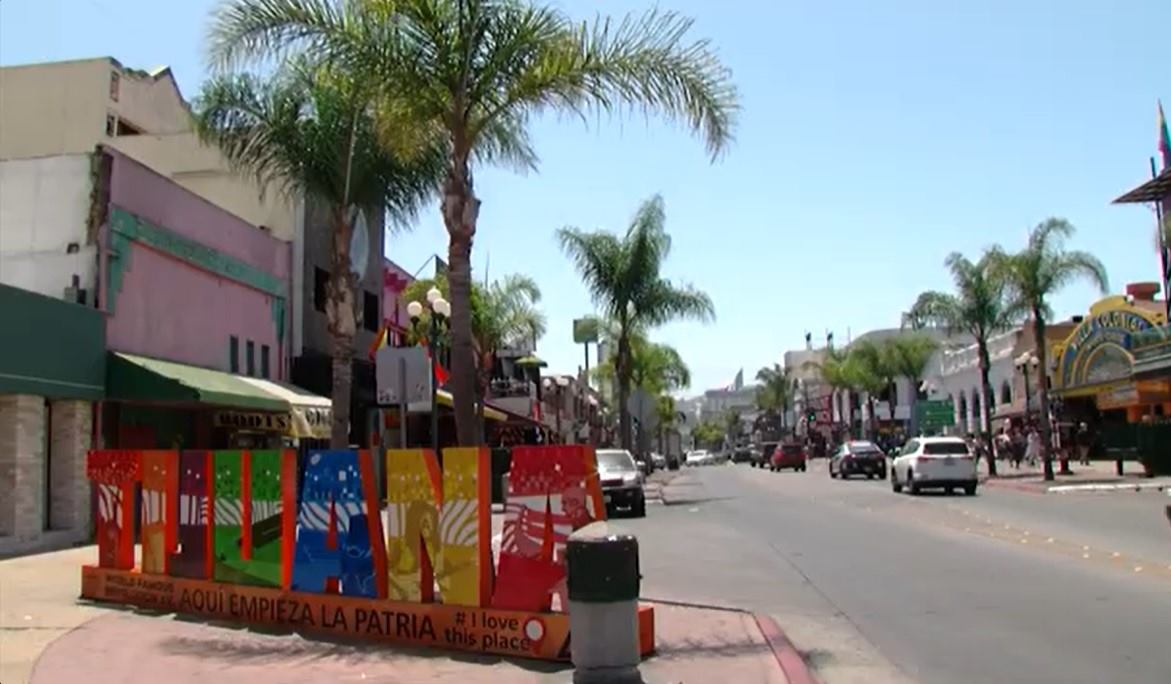 Drug Lords and Corrupt Cops and Cocaine, Oh My! – Chicks On The Right