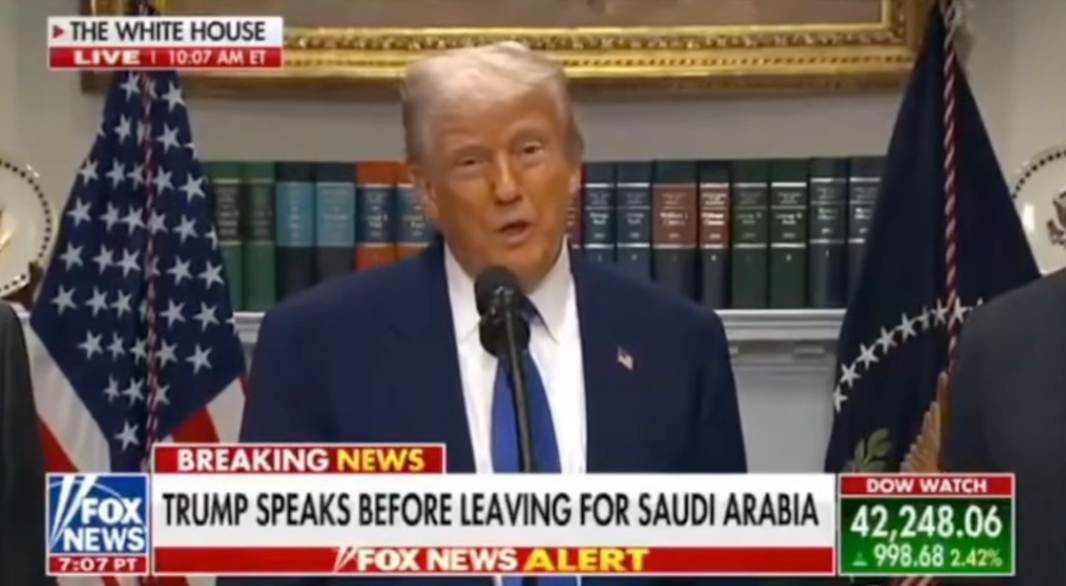 LOL! Trump ROASTS A Friend On The “Fat Shot” And It’s HILARIOUS ...