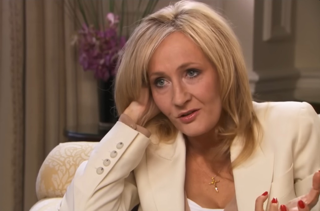 Accio Idiot! J.K. Rowling Gives Emma Watson a Reality Check – Chicks On ...